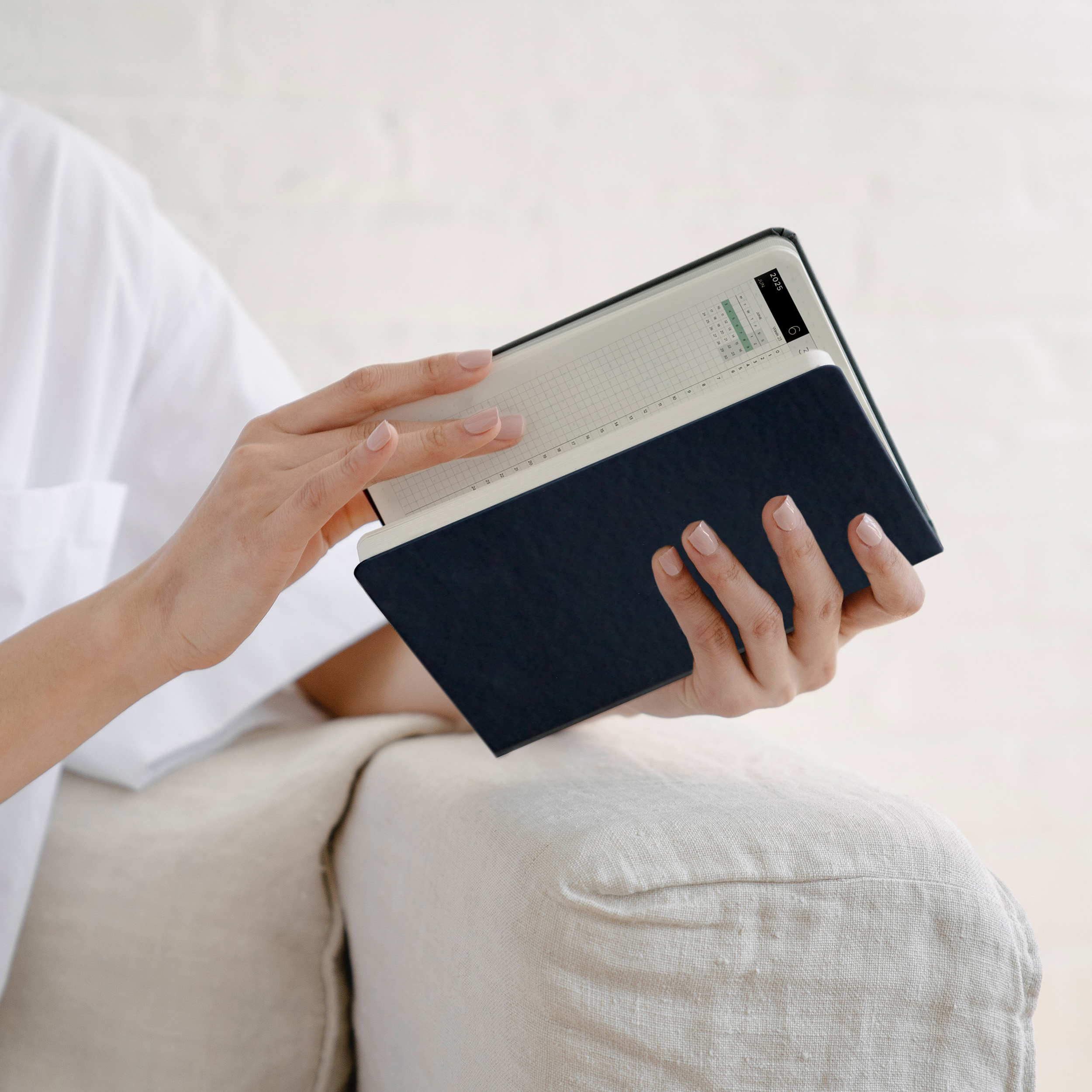 The 24-Hour Academic Planner (6.5 x 8.5″) – Inamio